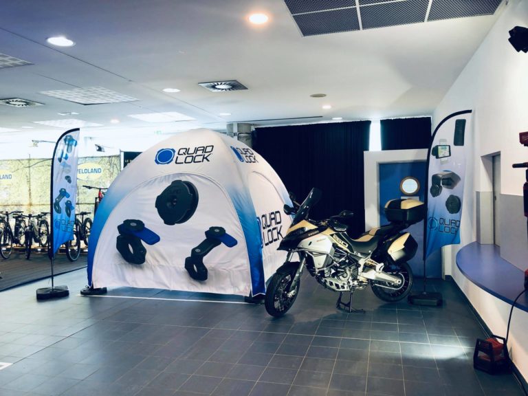 Tente gonflable personnalisée pour QuadLock | Blog de PUBEO SAS, les ...